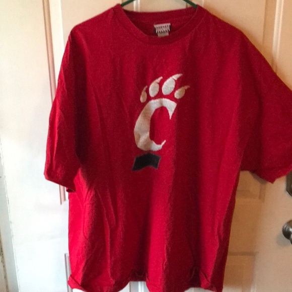 Foot Locker | Shirts | Vintage Foot Locker Cincinnati Bearcats Raised ...
